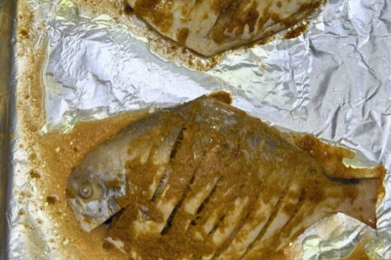 Baked Pomfret Recipe - Stream of Flavors